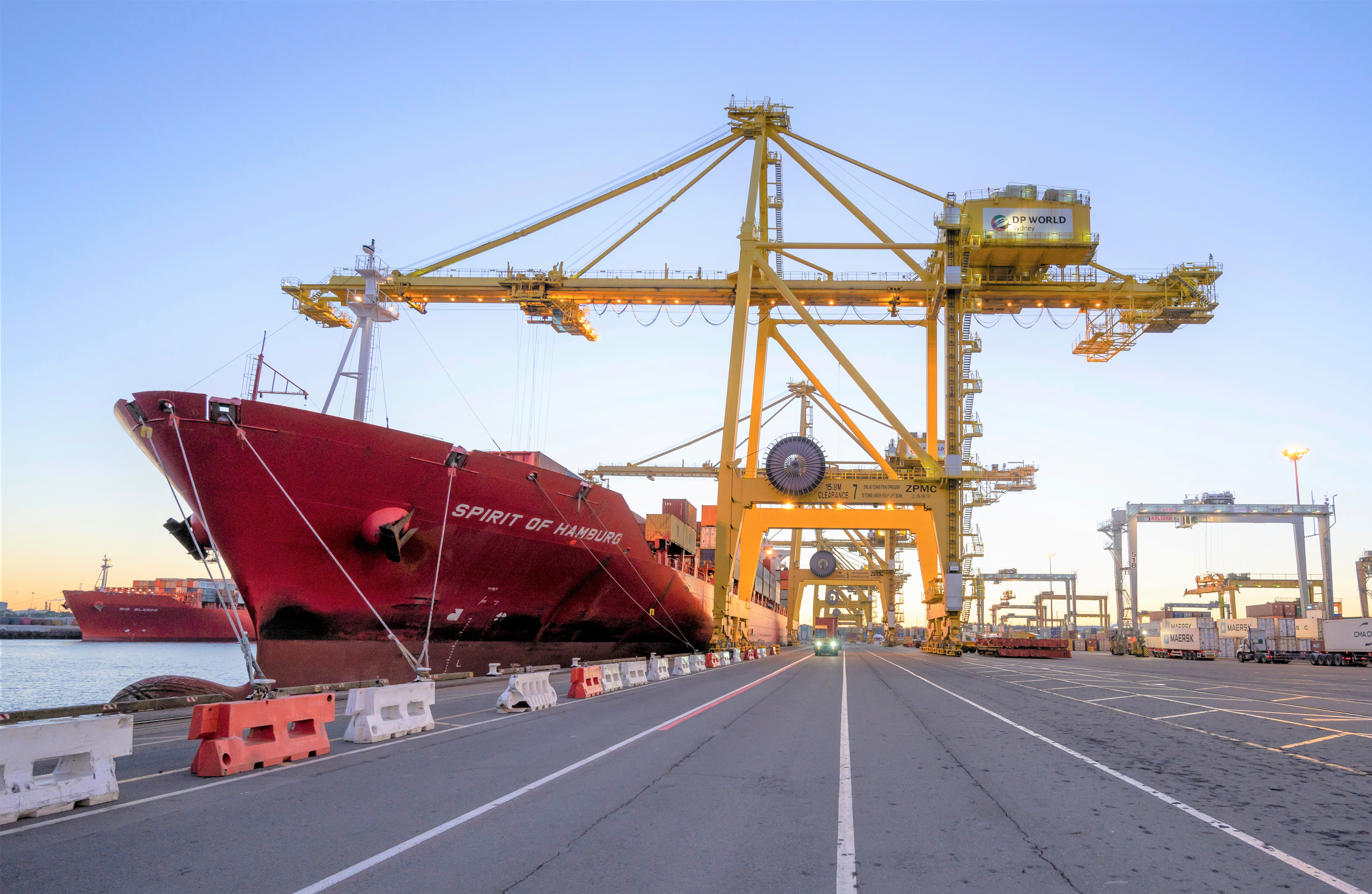 Home | DP World | Australia