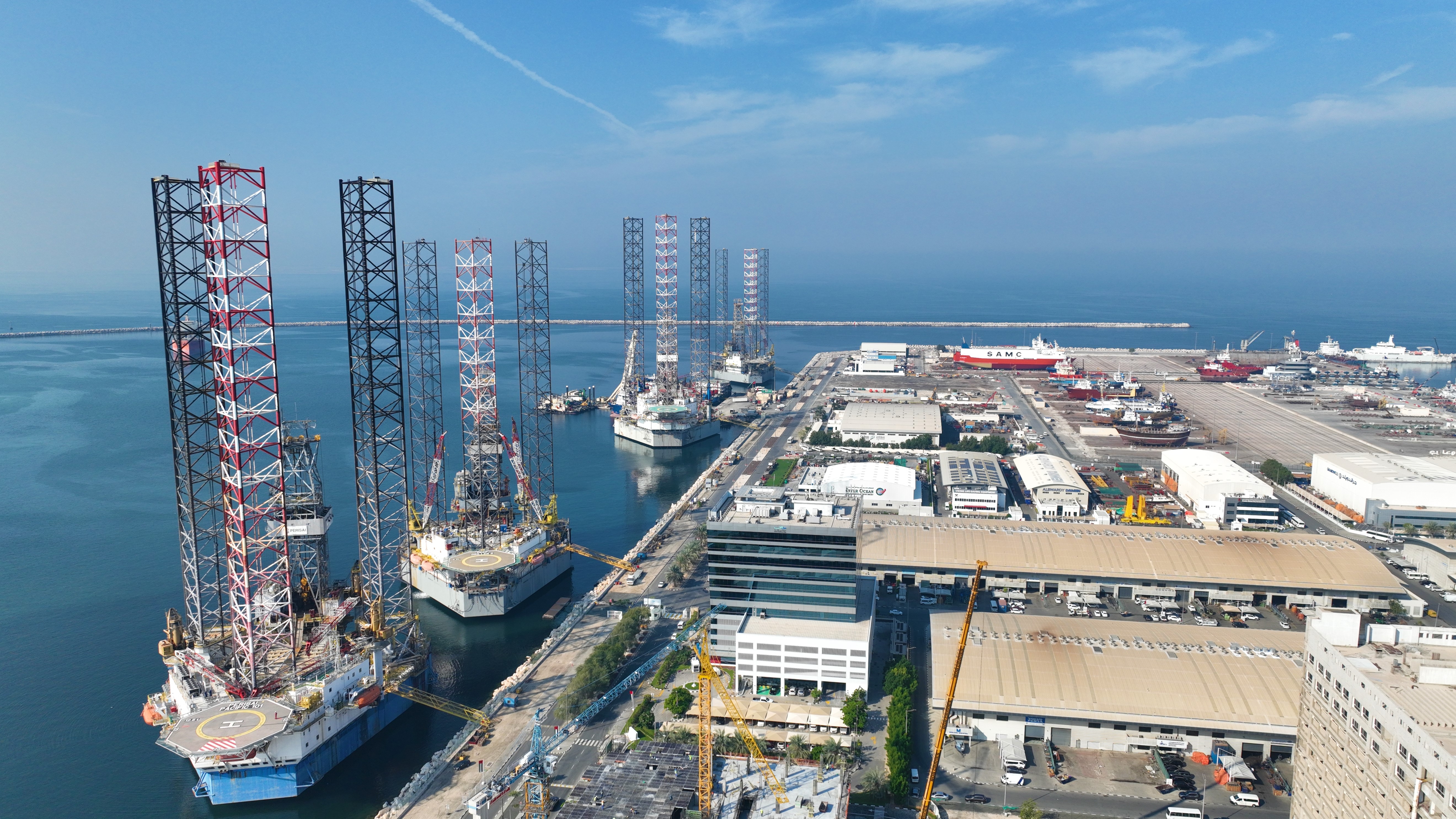 Drilling Rigs and Jackups | DP World Drydocks