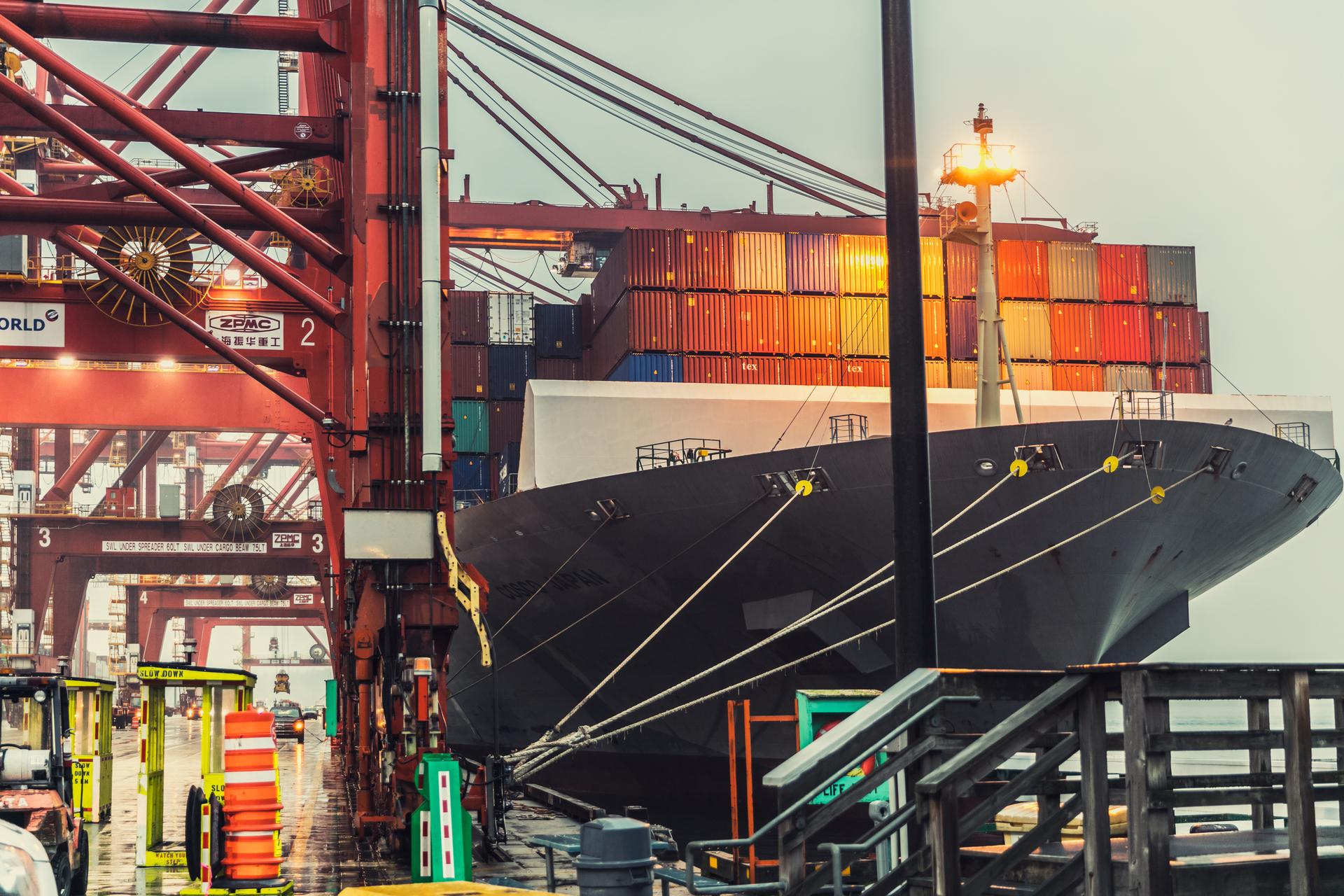 DP World in Canada | Smart End-to-End Logistics Services